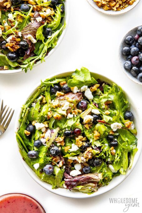Spring Mix Salad (10 Minutes) - Wholesome Yum