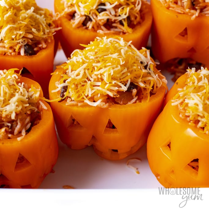 Halloween Stuffed Peppers (Jack-O-Lantern) - Wholesome Yum